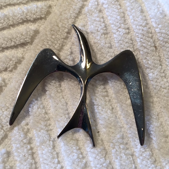 Sarah Coventry | Jewelry | Vintage Sarah Cov 967 Silver Bird Brooch ...